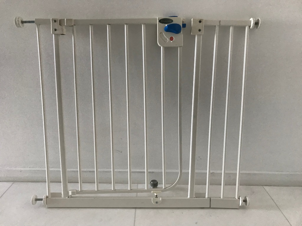 Lucky Baby gate with extender, Babies & Kids, Infant Playtime on Carousell