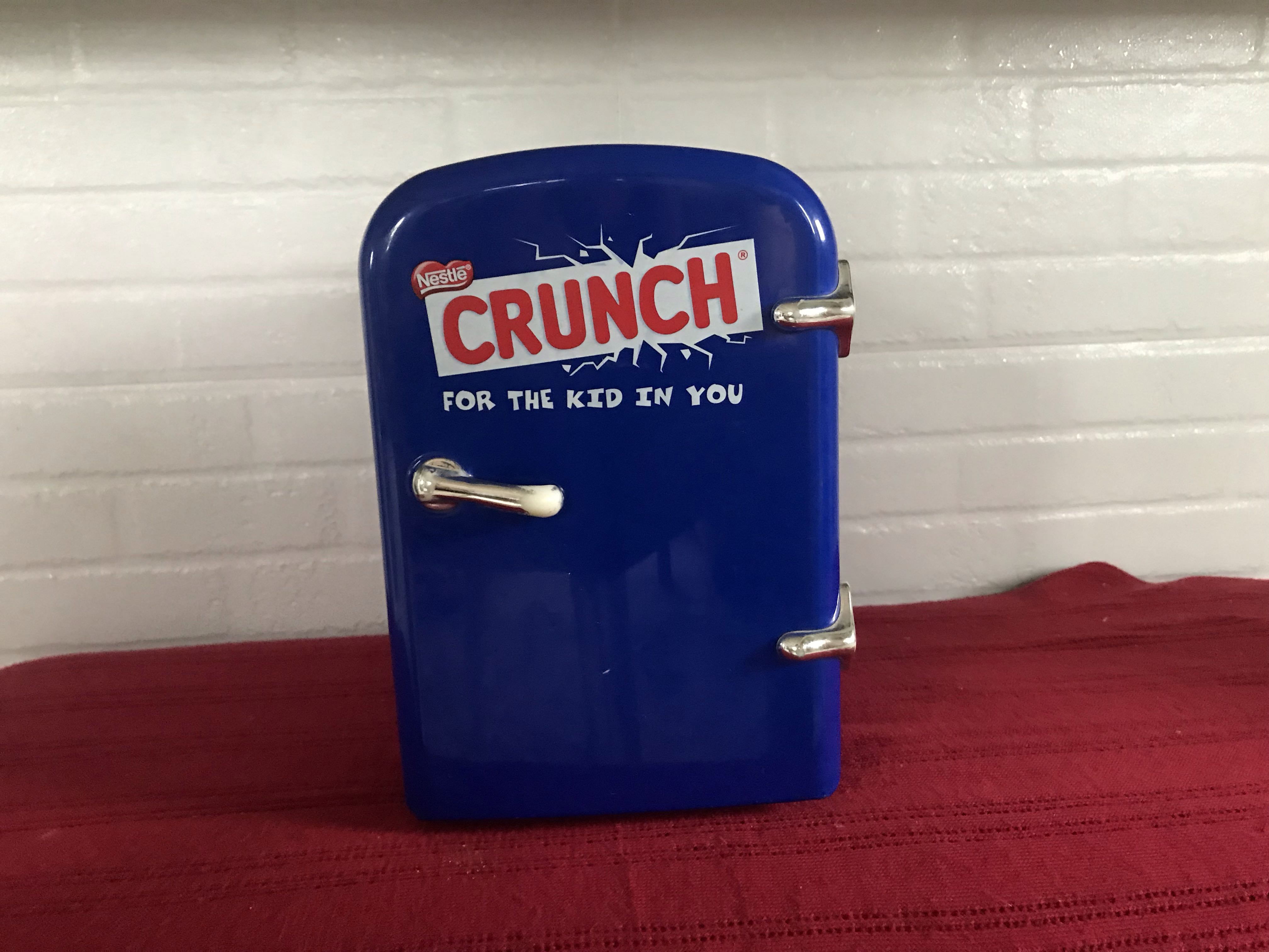 Nestle Crunch Mini Cooler Refrigerator, TV & Home Appliances, Kitchen ...