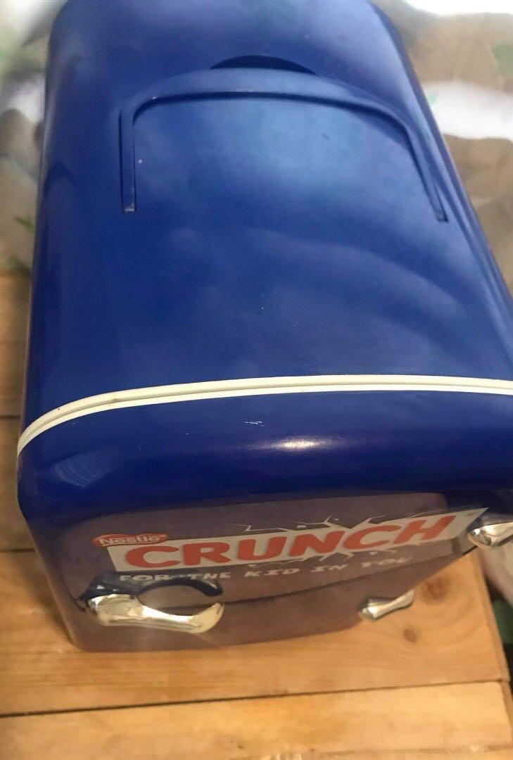 Nestle Crunch Mini Cooler Refrigerator, TV & Home Appliances, Kitchen ...