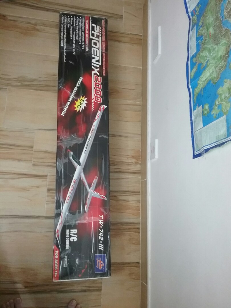 Phoenix 2000 rc glider 兩米遙控滑翔機飛機未砌空機, 興趣及遊戲, 玩具 & 遊戲類 - Carousell