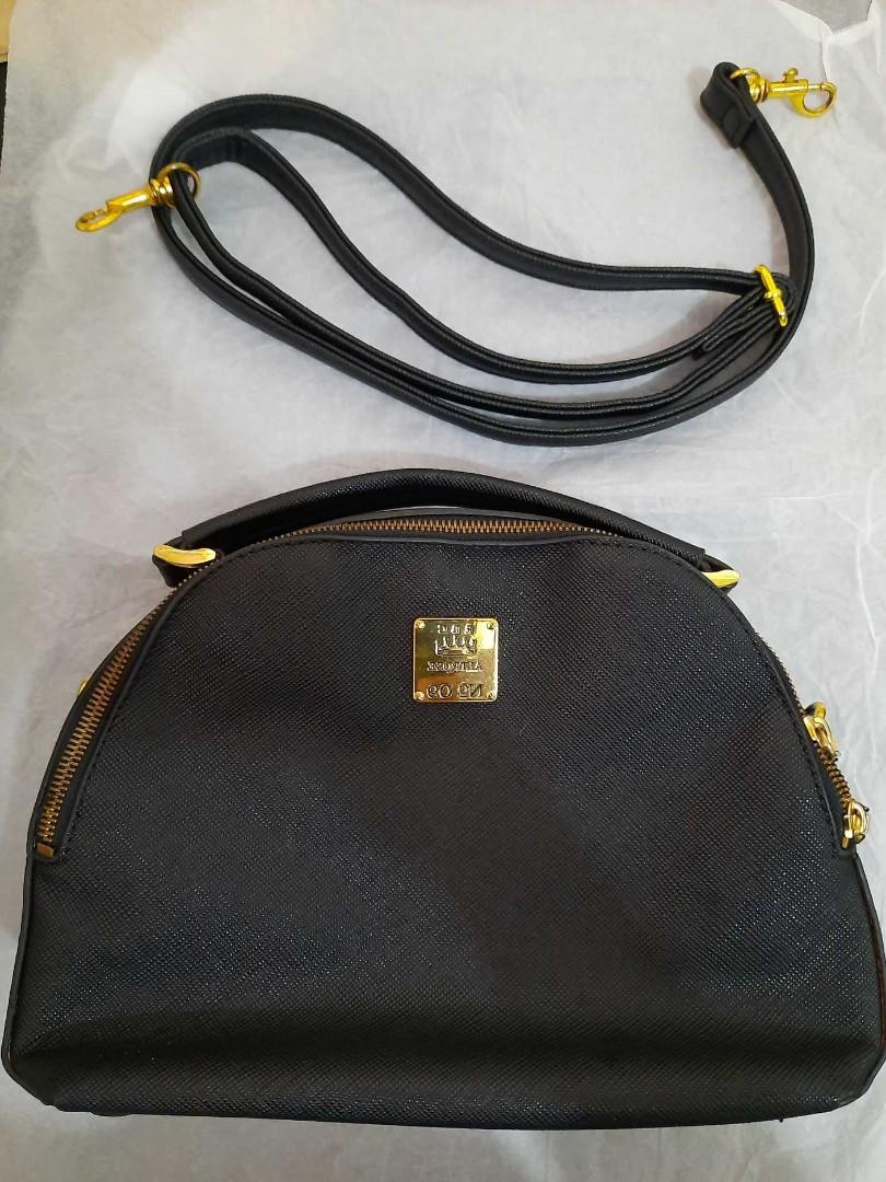 RBC Altrose No. 9 (Japan Fashion brand), Women's Fashion, Bags & Wallets, Cross-body Bags on ...