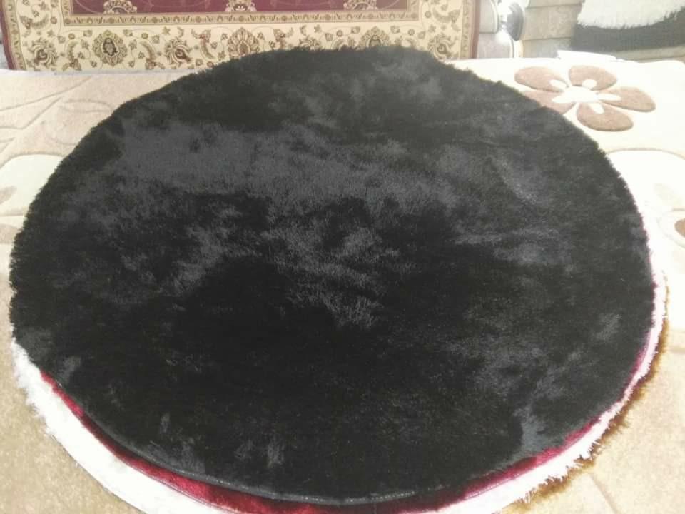 Round carpet/5 feet diameter, Furniture & Home Living, Home Decor ...