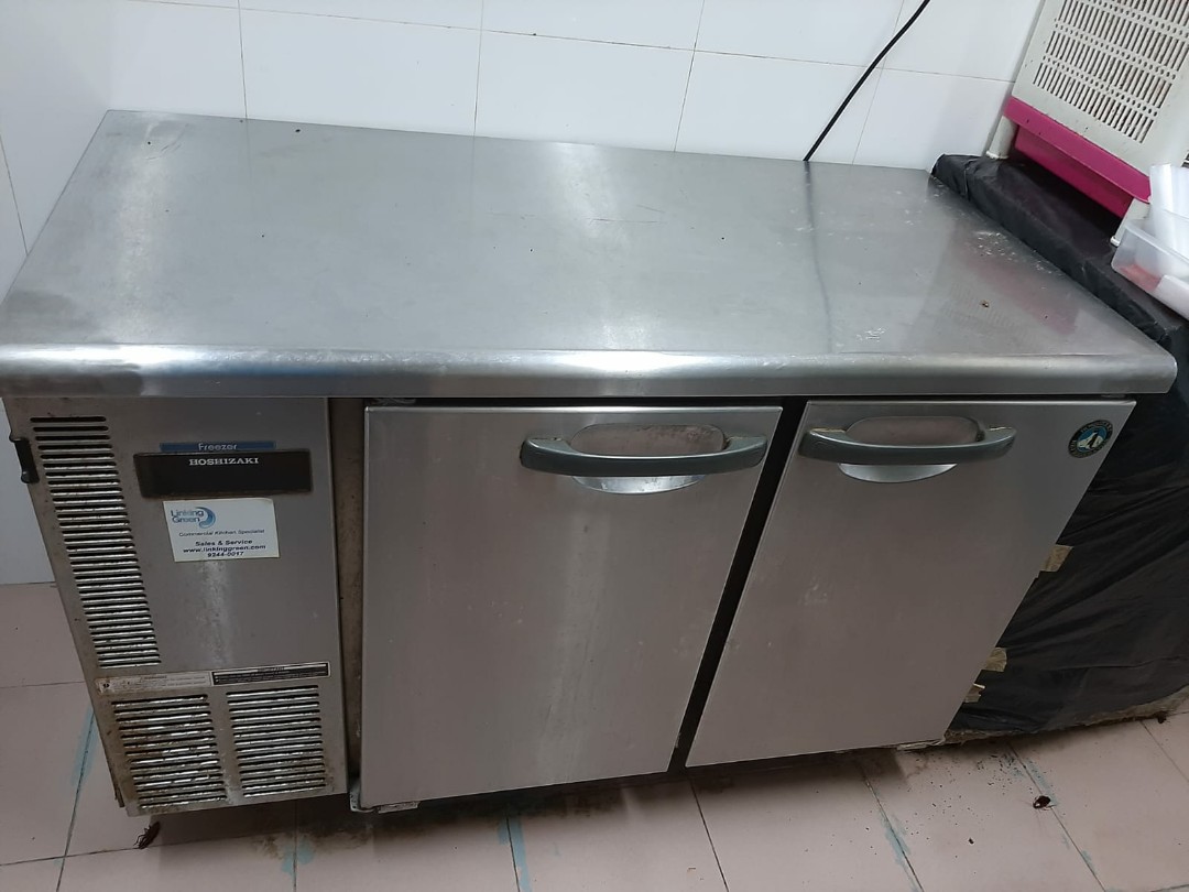 Stall closing down equipments for sales, Everything Else on Carousell