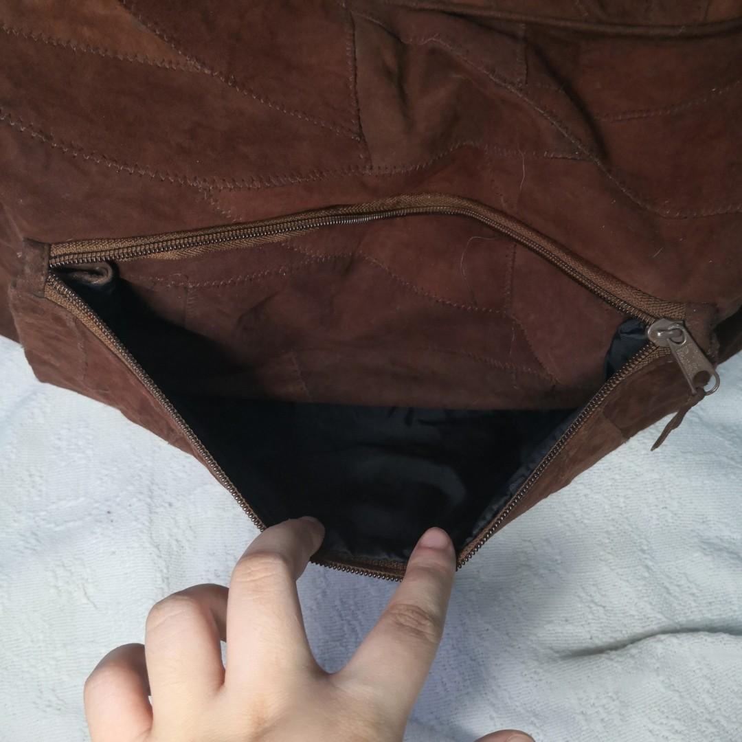 Vintage Big Layas Bag, Women's Fashion, Bags & Wallets, Cross-body Bags ...