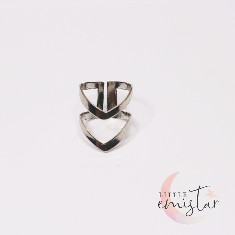 V-shaped adjustable ring, Women's Fashion, Jewelry & Organizers, Rings on Carousell