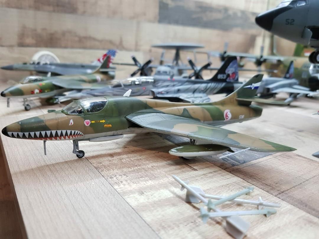 1/72 Hawker Hunter Model Kit by Revell, Hobbies & Toys, Toys & Games on ...