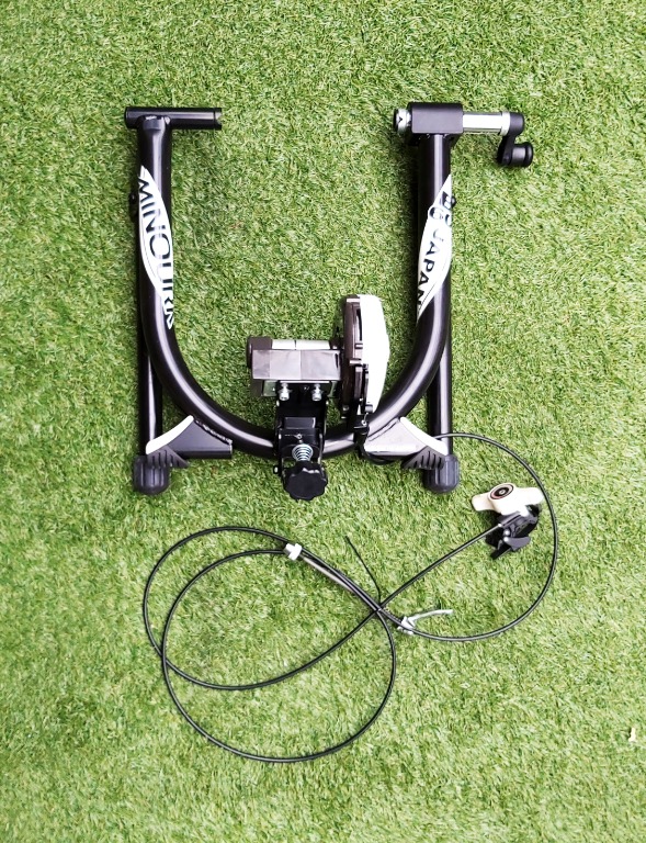 Minoura B60-R Indoor Bike Trainer, Sports Equipment, Bicycles & Parts ...
