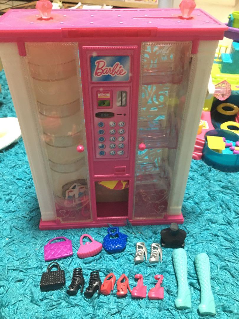 Original Barbie Fashion Vending Machine, Hobbies & Toys, Toys & Games ...