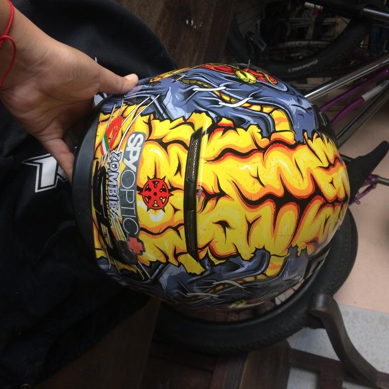 Ryo demon full face helmet, Motorbikes, Motorbike Parts & Accessories ...