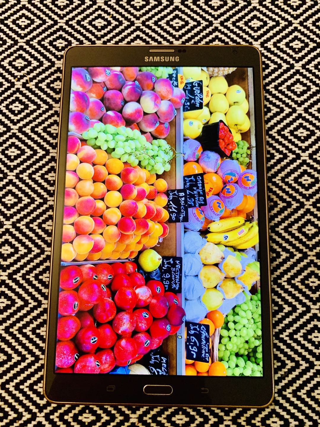 Samsung Galaxy Tab S - first 8inch tablet with OLED display, Mobile ...