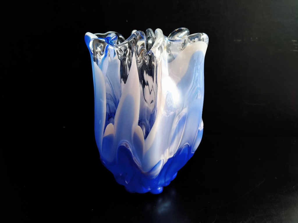 Vase with distorted design (M8-1995) on Carousell