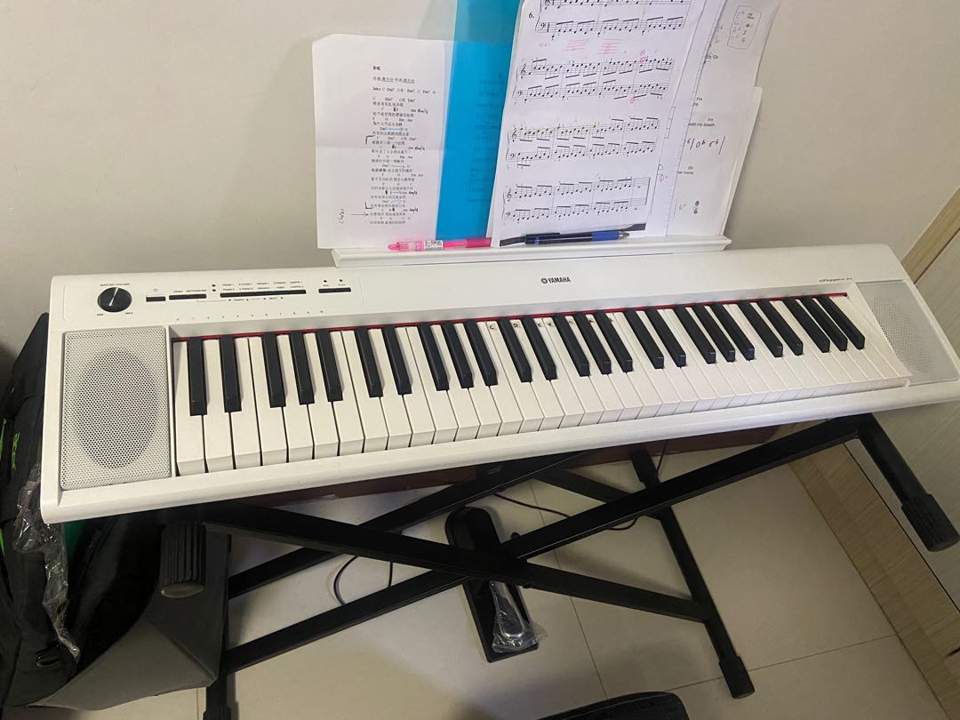 Yamaha Digital keyboard NP-12WH, Hobbies & Toys, Music & Media, Musical ...