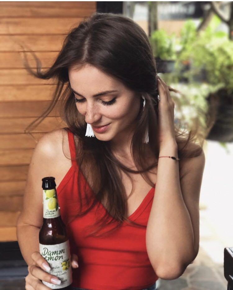 現貨 Estrella 經典地中海檸檬啤酒🍻Damm Lemon🍋330ml, 嘢食 & 嘢飲, 酒精類飲品 - Carousell