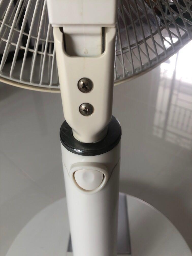 Hitachi Standing Fan, Furniture & Home Living, Lighting & Fans, Fans on ...