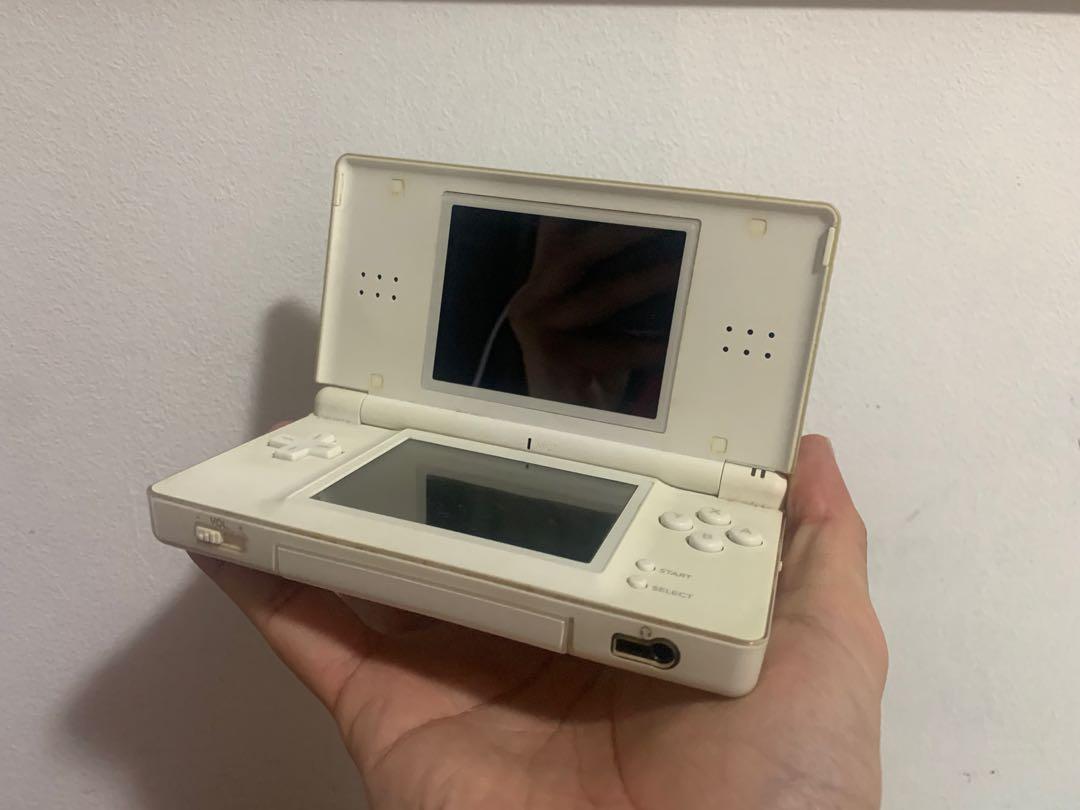 Nintendo DS lite white, Video Gaming, Video Game Consoles, Nintendo on ...