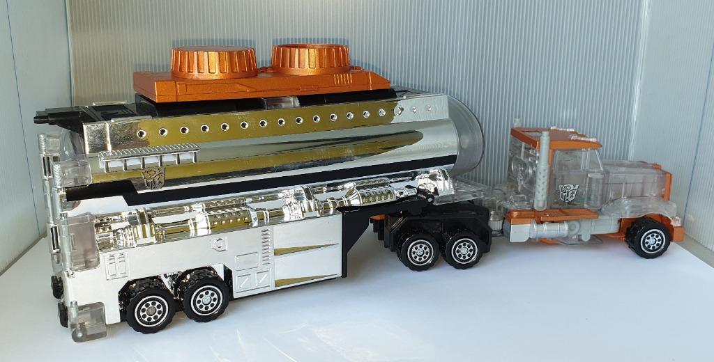 Transformer Year Of Snake Platinum Edition Optimus Prime, Omega Supreme ...