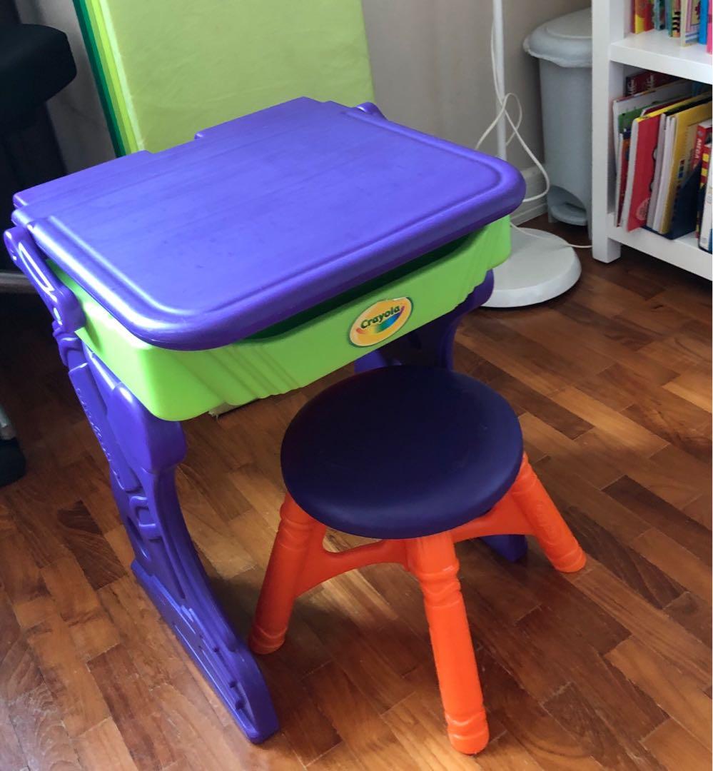 Crayola Art Table And Chairs | atelier-yuwa.ciao.jp