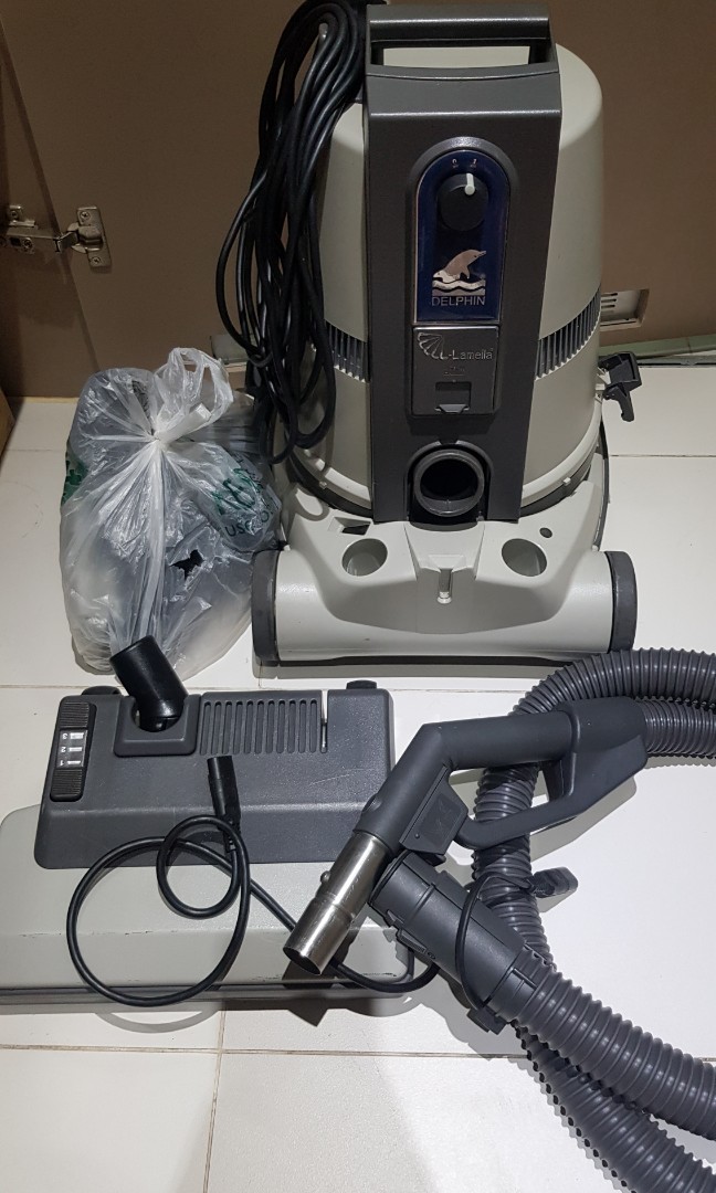 Hardly used DELPHIN L-Lamella ProAir Vacuum Cleaner, TV & Home ...