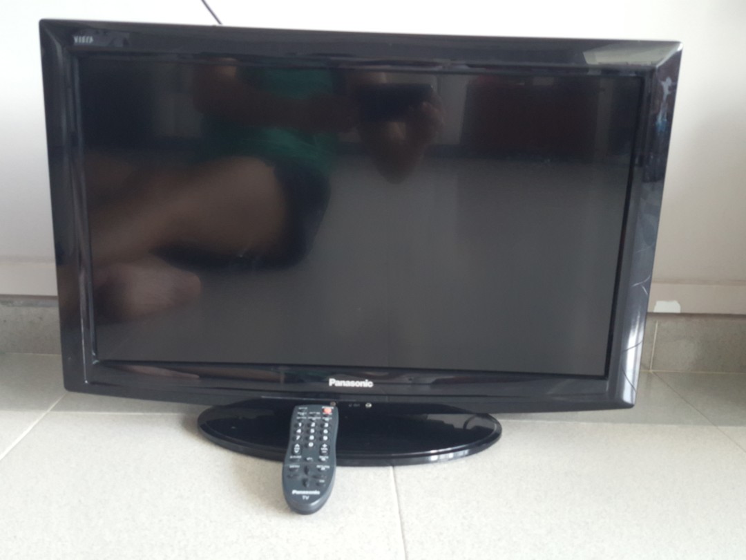 Panasonic VIERA 24" LCD TV, TV & Home Appliances, TV & Entertainment ...