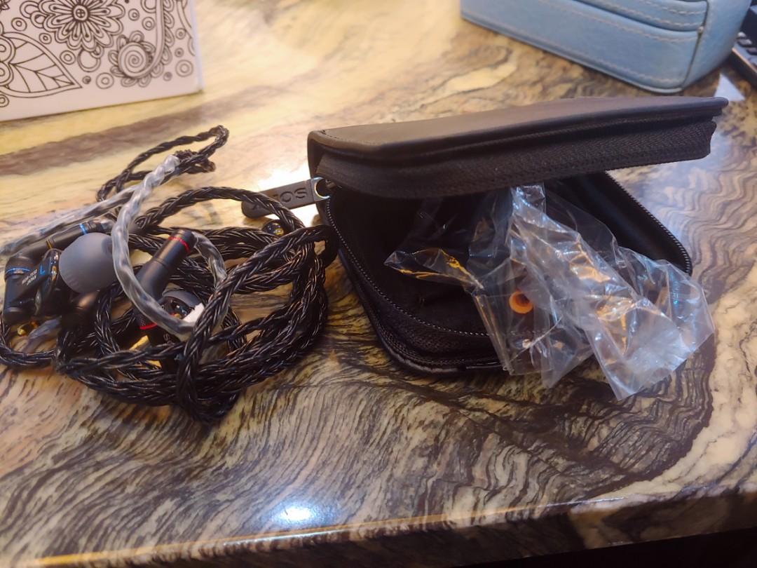 Sony MDR-7550 Tapemodded, Audio, Headphones & Headsets on Carousell