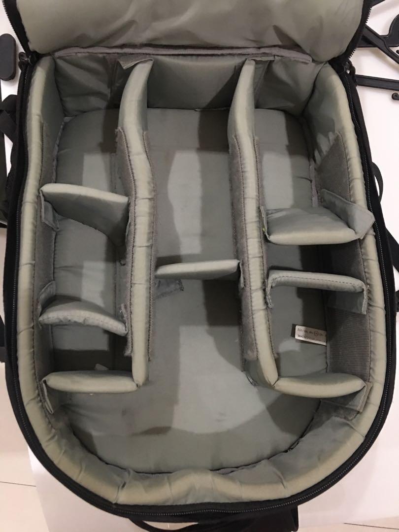 Tas Lowerpro Runner 300 AW, Fotografi di Carousell