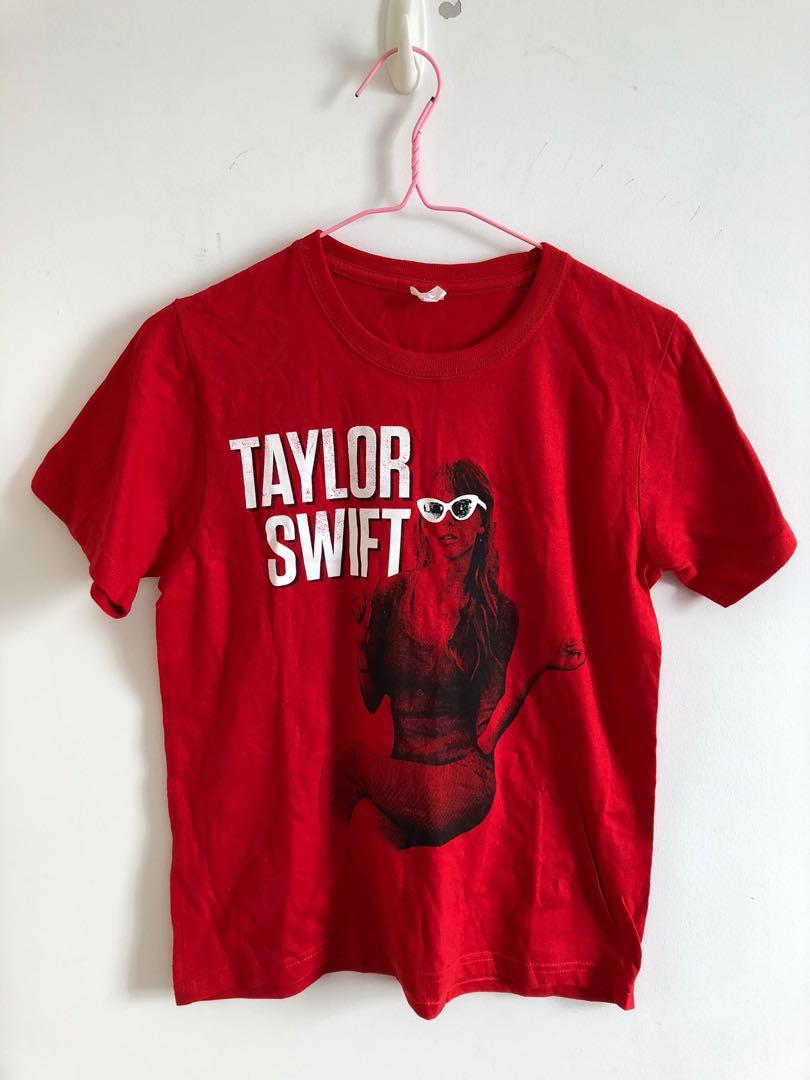 Taylor Swift Red Tour Merchandise Tee, Women's Fashion, Tops, Other ...