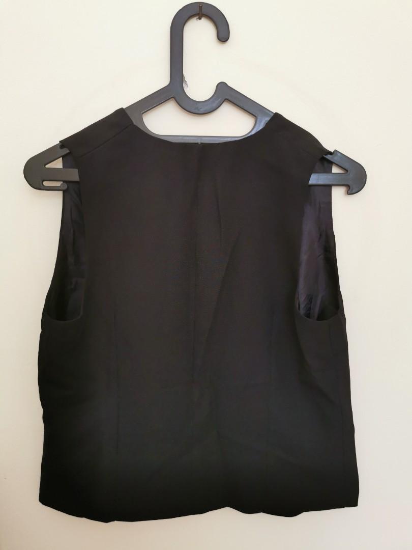 Black Vest, Fesyen Wanita, Pakaian Wanita, Jumpsuits di Carousell