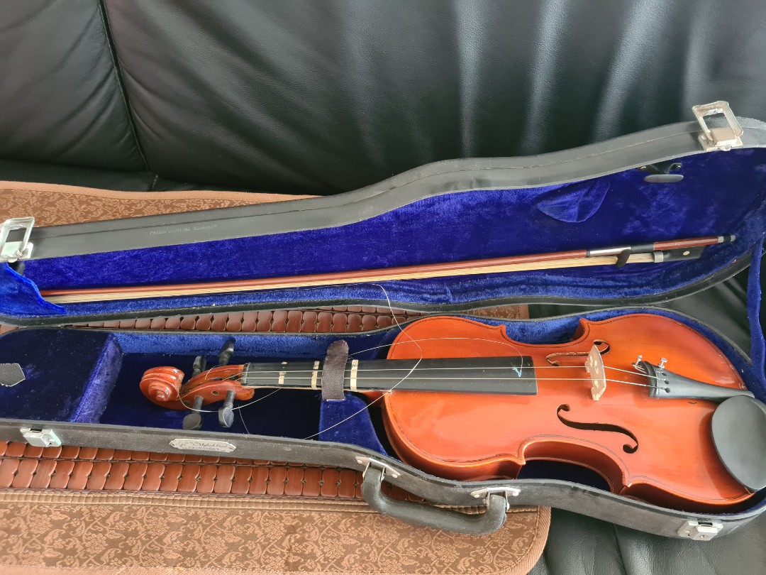 Full size violin, Hobbies & Toys, Music & Media, Musical Instruments on ...