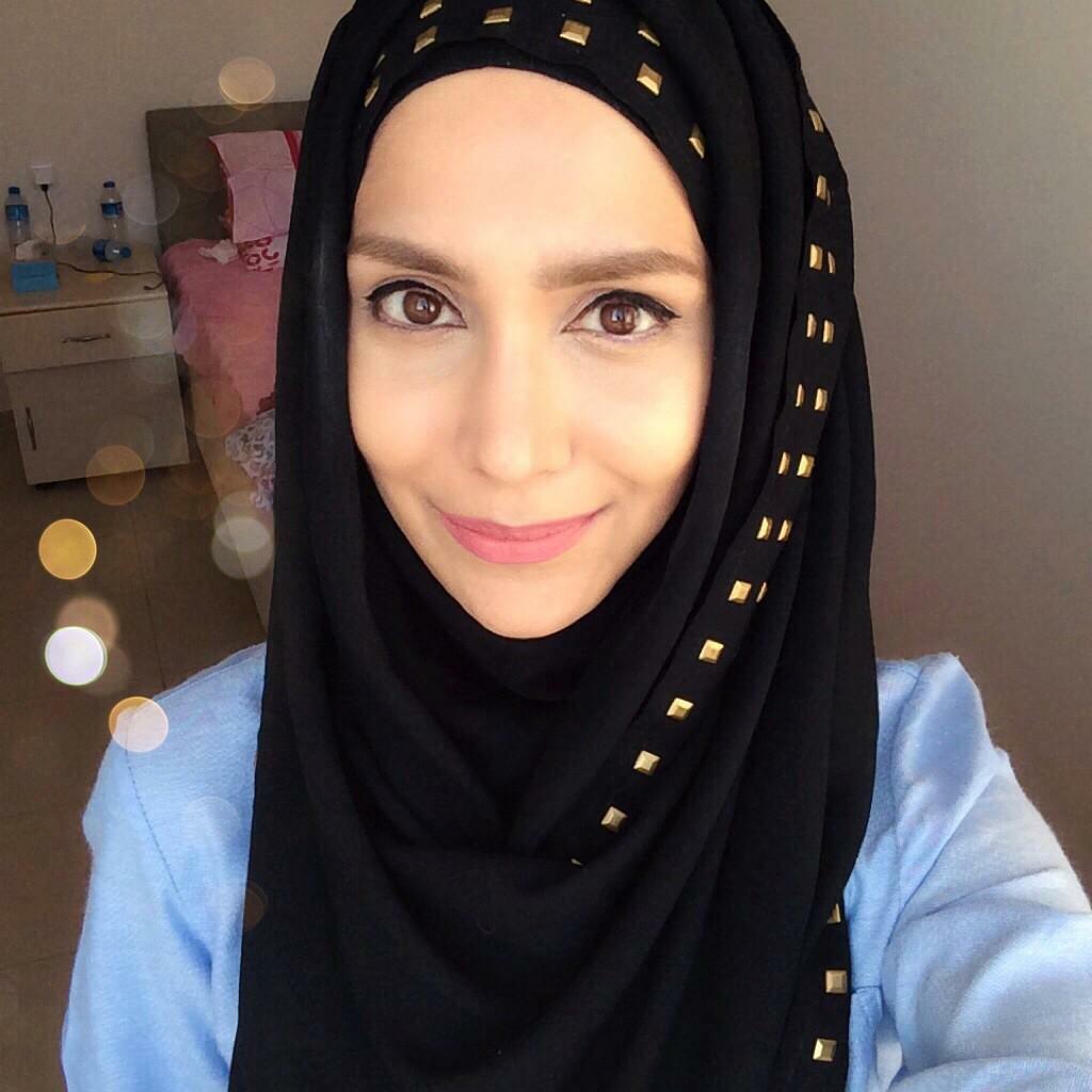 Hoojab Hijab Amenakin Pearl Daisy Black Studded, Women's Fashion ...