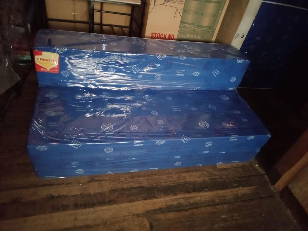 new uratex comfortex 4 fold design, Furniture & Home Living, Furniture ...