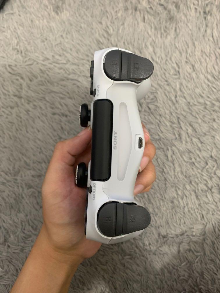 Stick ps 4 wireless controller (white), Elektronik, Lainnya di Carousell