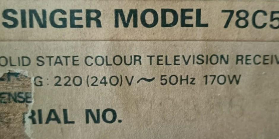 Vintage SINGER Television Model 78C51, Furniture & Home Living ...