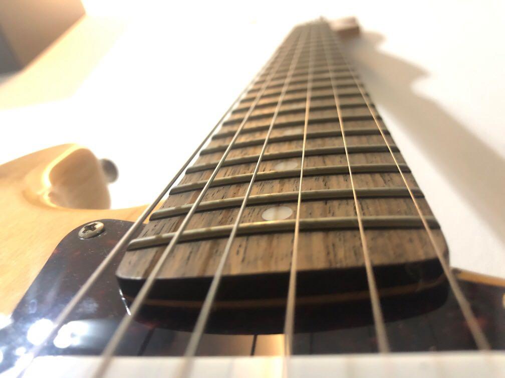 Squier Classic Vibe 70s Stratocaster, Hobbies & Toys, Music & Media ...