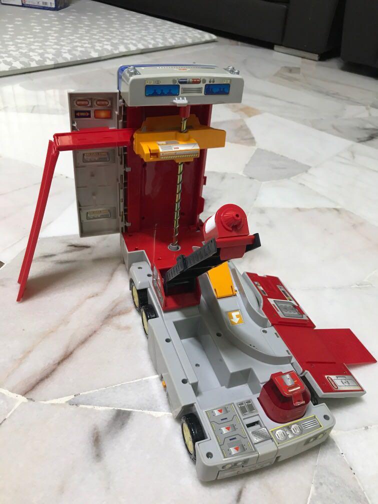 Takara Tomy Portable Fire Engine Set, Hobbies & Toys, Toys & Games on ...