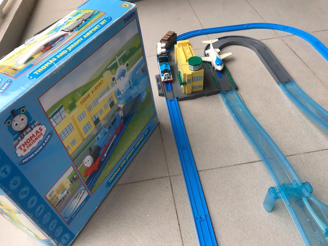 Takara Tomy Thomas and Jeremy Airport Set - motorized Jeremy ...