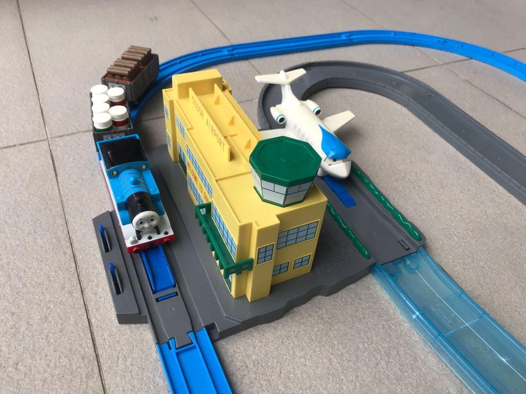 Takara Tomy Thomas and Jeremy Airport Set - motorized Jeremy ...