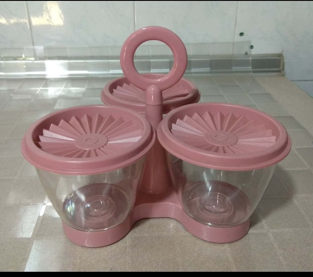Tupperware Condiment Set w Holder, Furniture & Home Living, Kitchenware ...