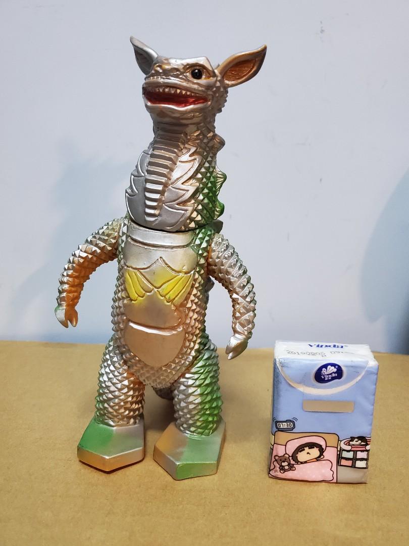 懷舊 腦波怪獸 超人 怪獸 搪膠 sofubi bullmark, 興趣及遊戲, 玩具 & 遊戲類 - Carousell
