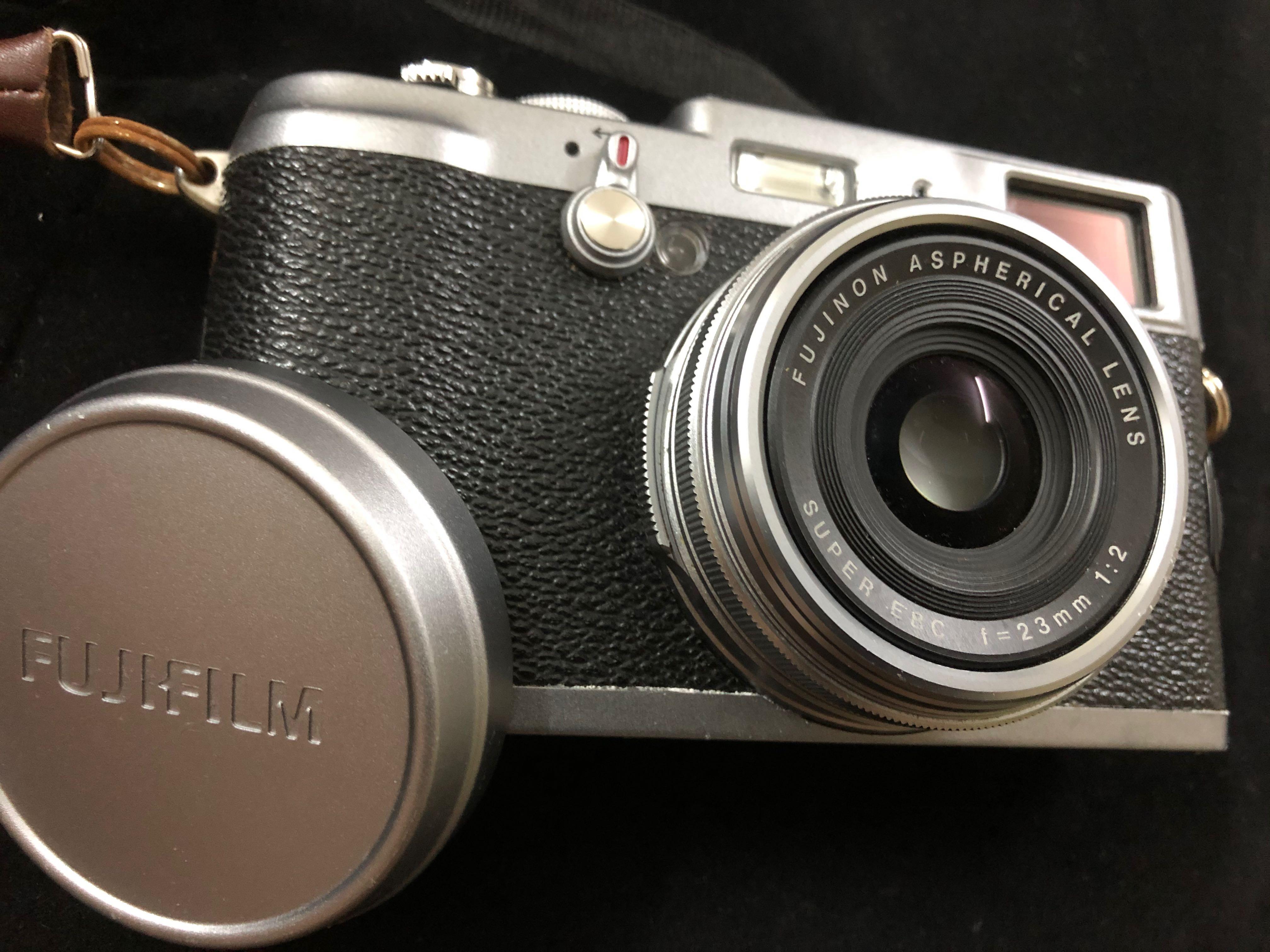 Fulifilm X100 full box superb condition, Photography, Cameras on Carousell