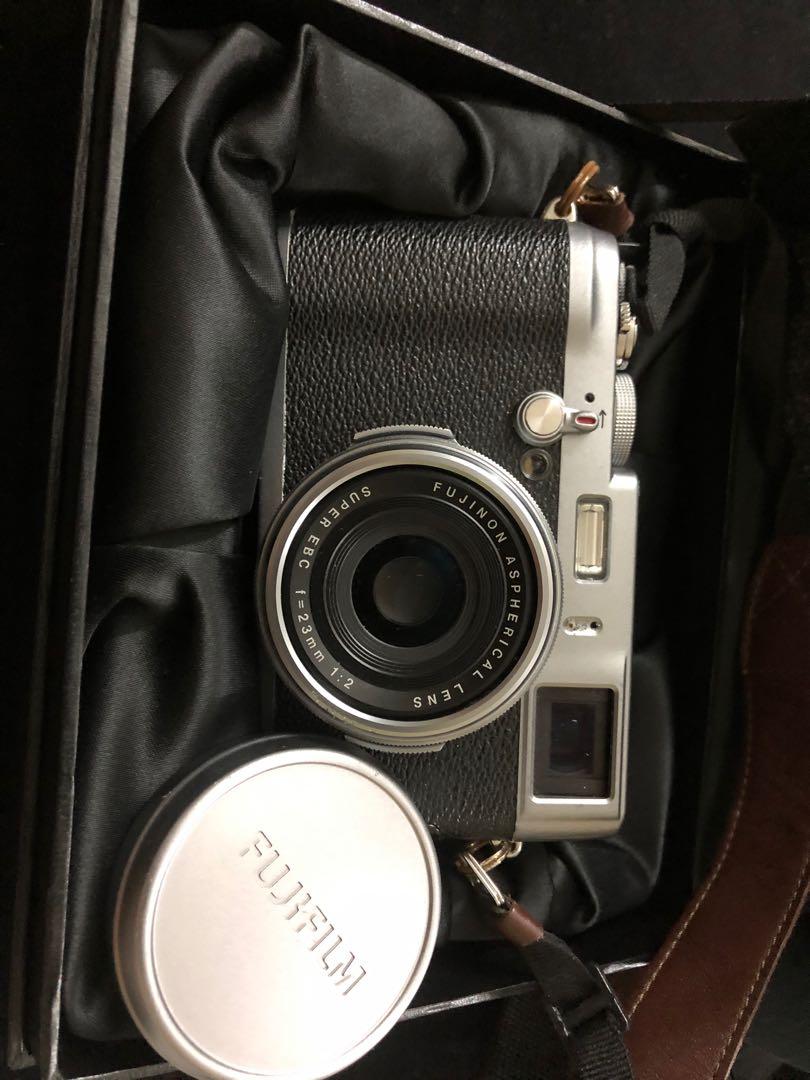 Fulifilm X100 full box superb condition, Photography, Cameras on Carousell