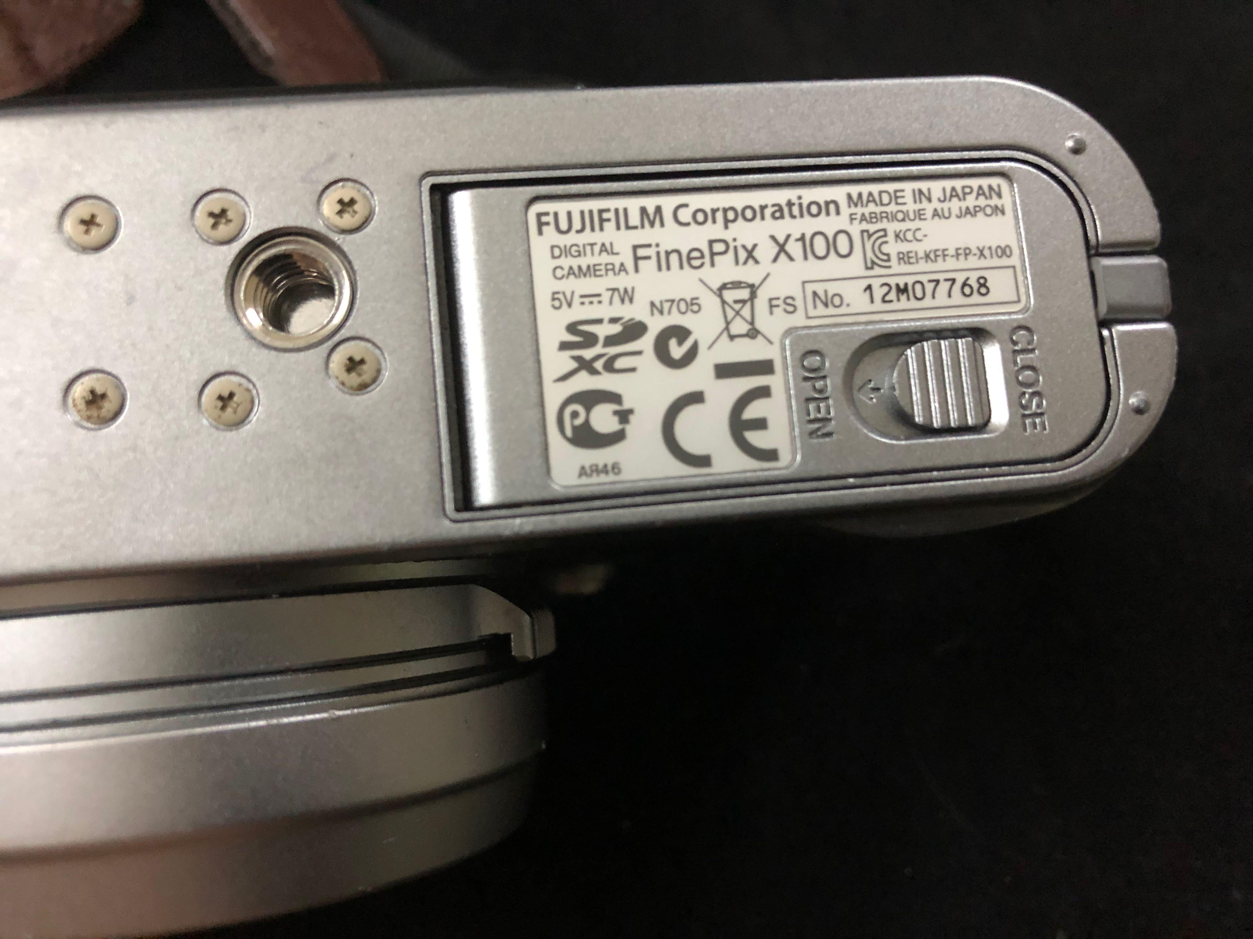 Fulifilm X100 full box superb condition, Photography, Cameras on Carousell