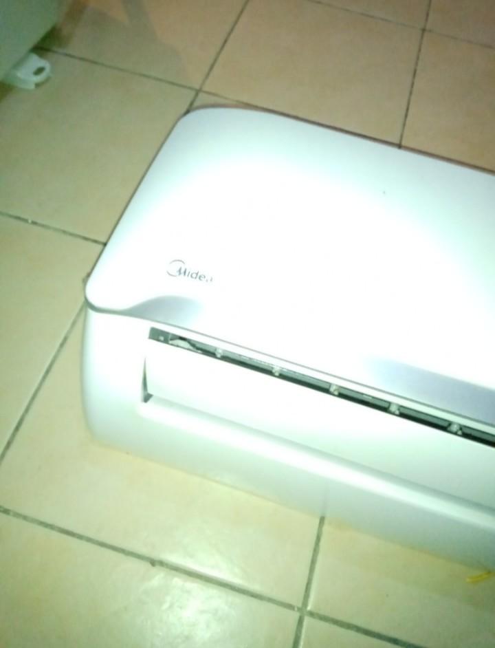 Midea 1.5 HP Inverter split type aircon, TV & Home Appliances, Air ...