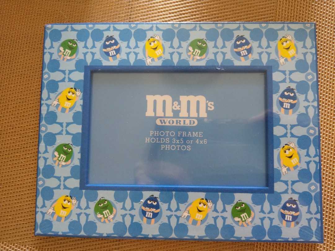 M&M's photo frame 相框, 傢俬＆家居, 家居裝飾, 相架畫作 - Carousell