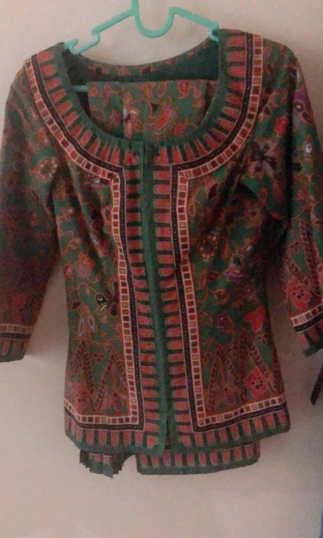 SQ Singapore Airlines uniform, Women's Fashion, Dresses & Sets, Evening ...