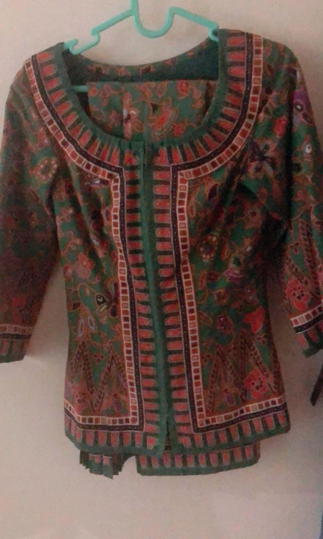 SQ Singapore Airlines uniform, Women's Fashion, Dresses & Sets, Evening ...