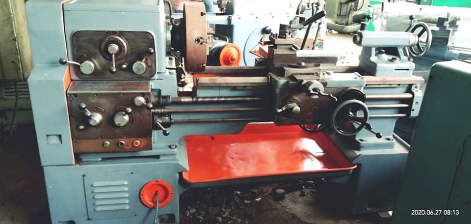 1 UNIT LATHE MACHINE 4FT, Commercial & Industrial, Industrial Equipment ...