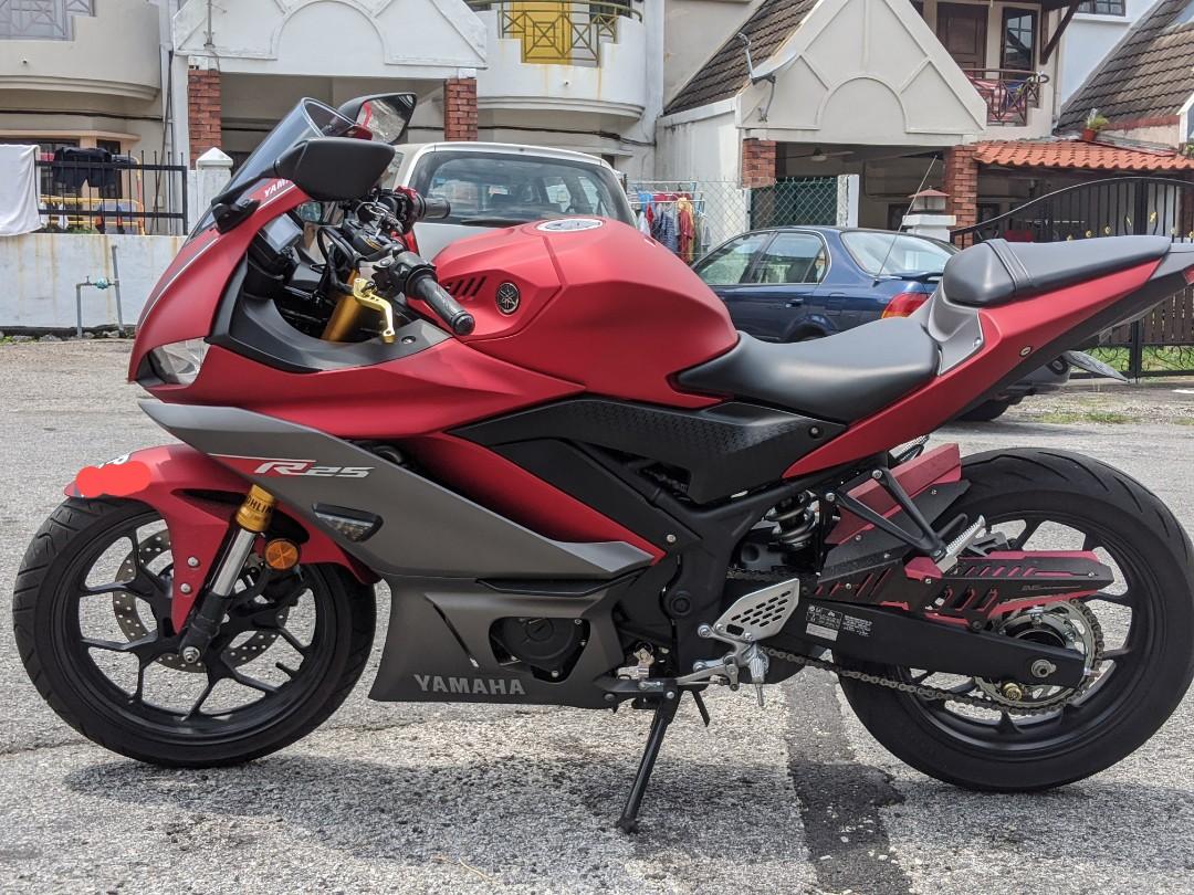 YAMAHA YZF R25 V2, Motorbikes on Carousell