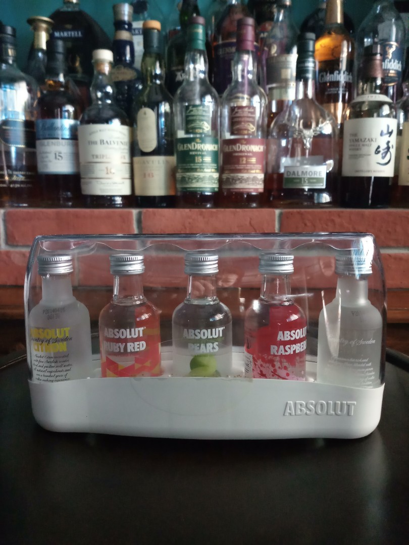 ABSOLUT VODKA Mini, Food & Drinks, Alcoholic Beverages on Carousell