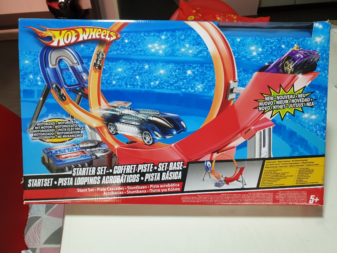 Hotwheels starter set, Hobbies & Toys, Toys & Games on Carousell