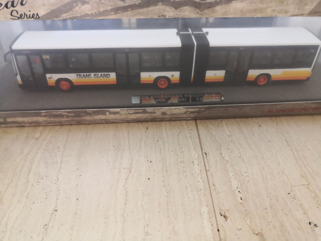 Trans Island Bendy Bus Hispano Habit SGBUS SMRT collector item, Hobbies ...